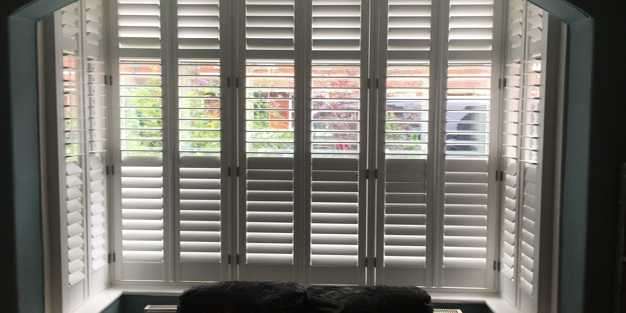 Blinds & Curtains 🆚 Plantation Shutters | Absolute Shutters